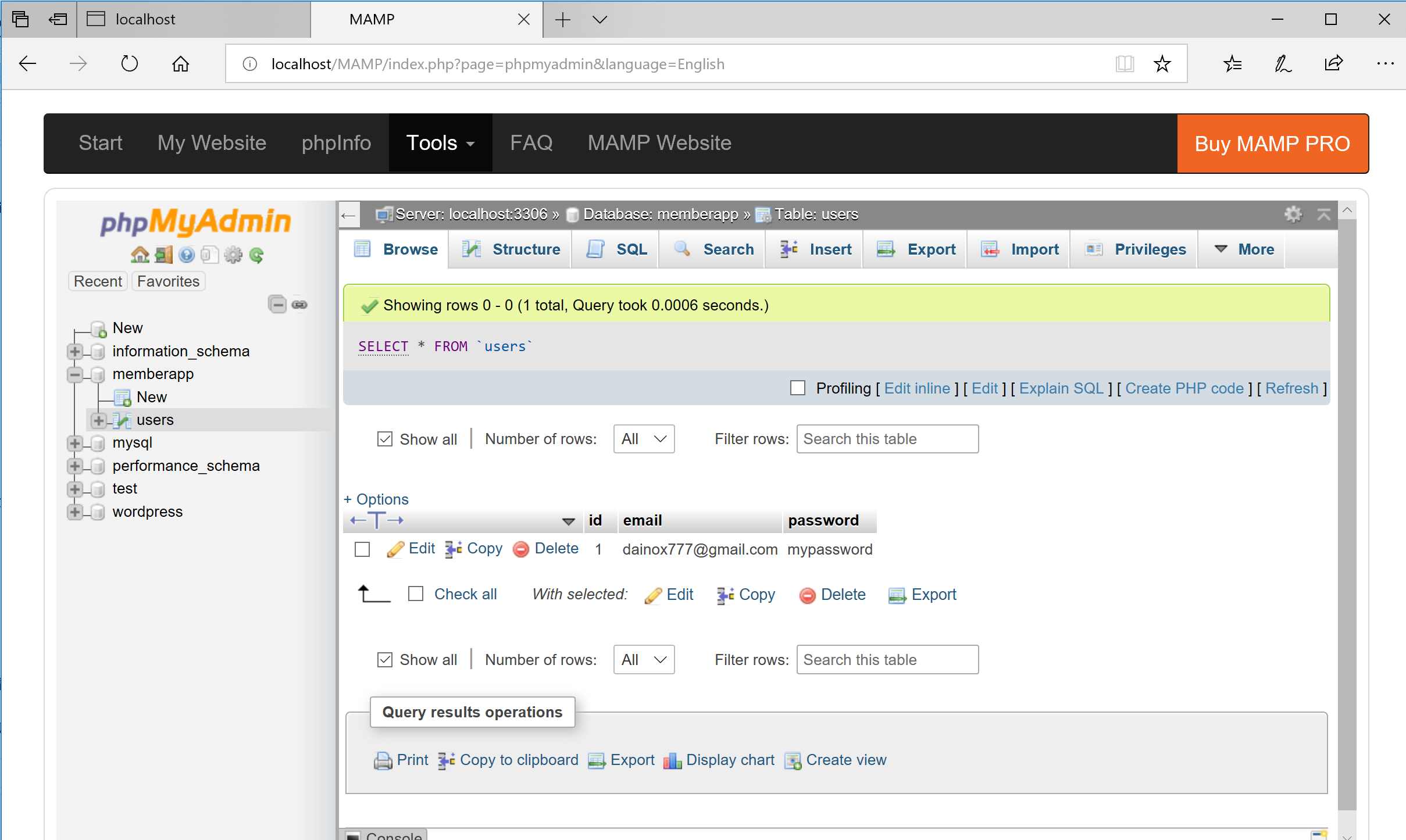 MySQLでINSERT文がphpMyAdmin上に反映されない | teratail